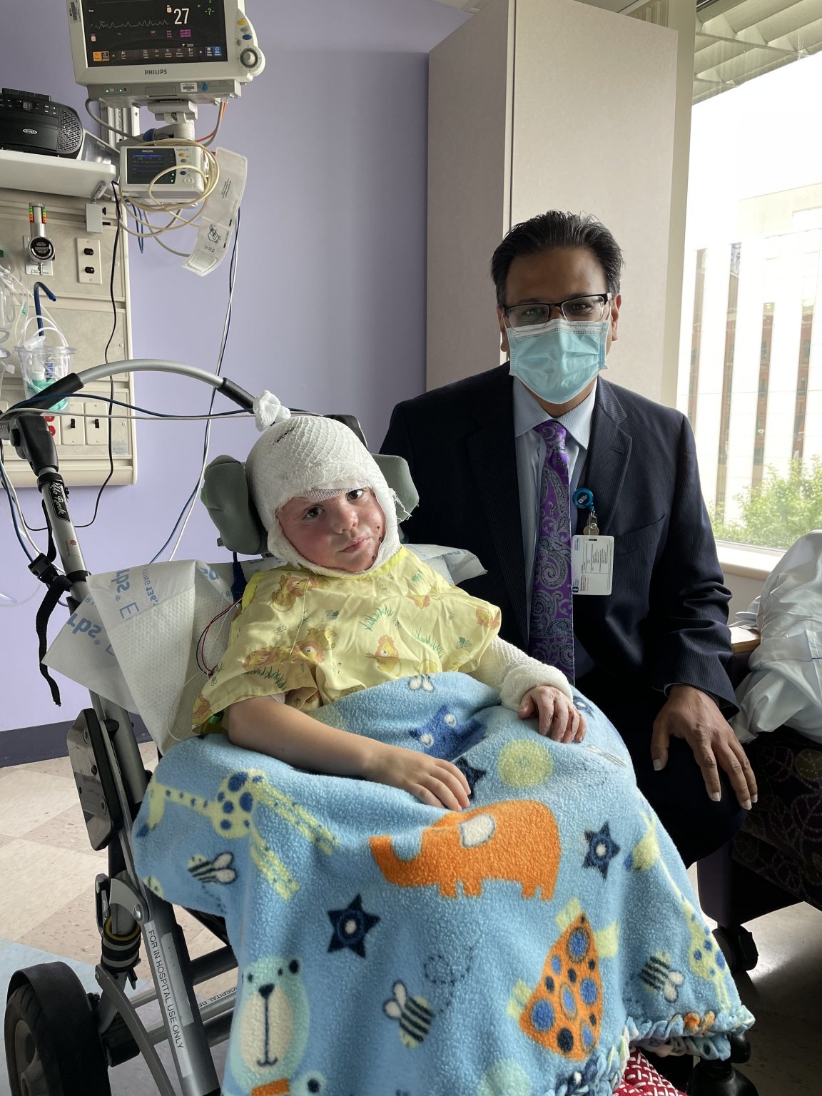 Spray-on skin regeneration system is ‘game changer’ for burn patients ...