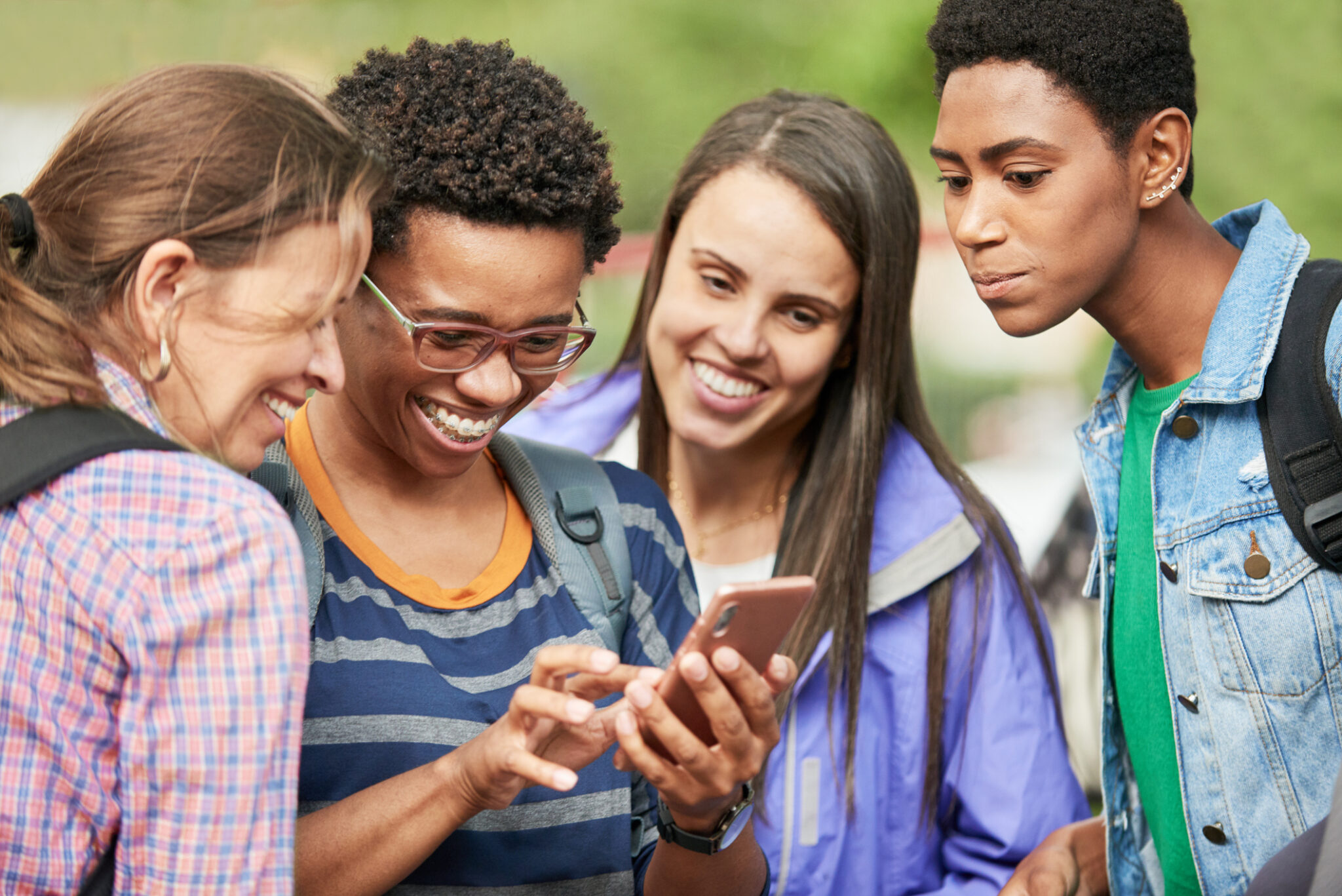 Snapchat: A guide to keeping our teens safe : Inside Children's Blog ...