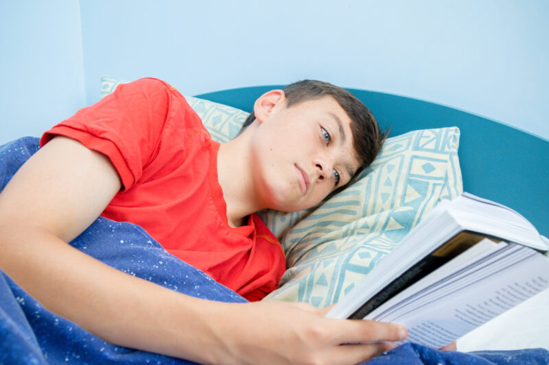 Teens and sleep: 7 tips to help your teen sleep better at night ...