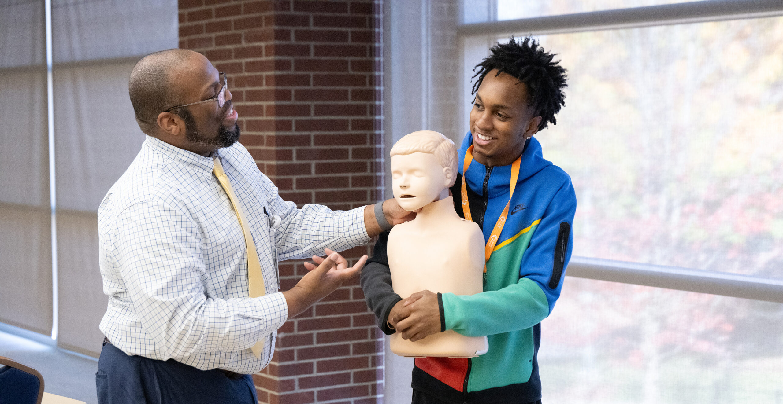 Dr. Kevin Watson connects with students during Future Healthcare ...