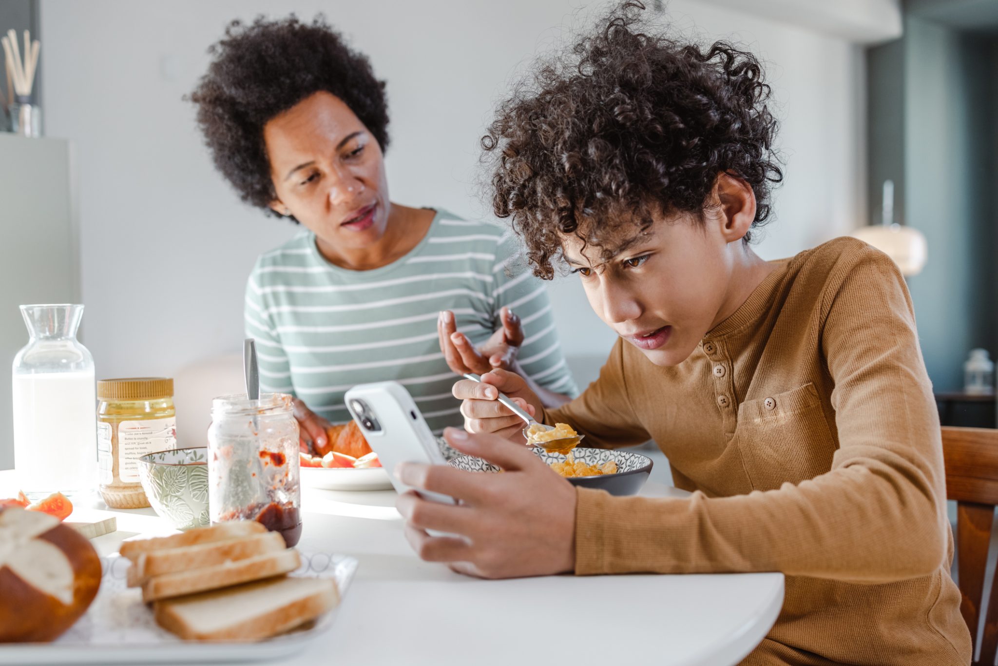 FOMO in kids: How to spot it and help your child cope : Inside Children ...